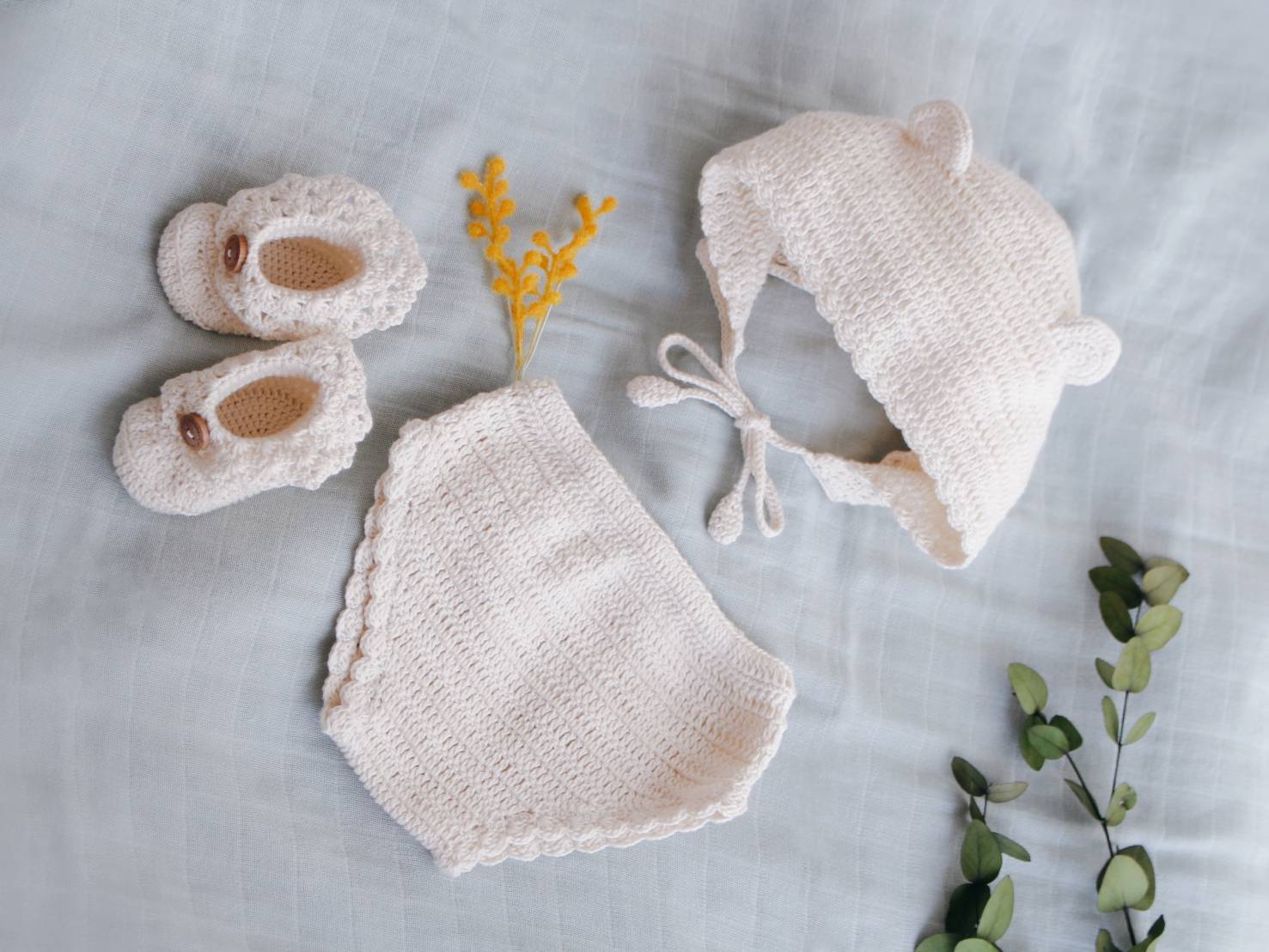 【保存版】ニューボーンフォトって必要？撮影時期・料金・おすすめスタイルを徹底解説！ ｜ HOPPL ROOM